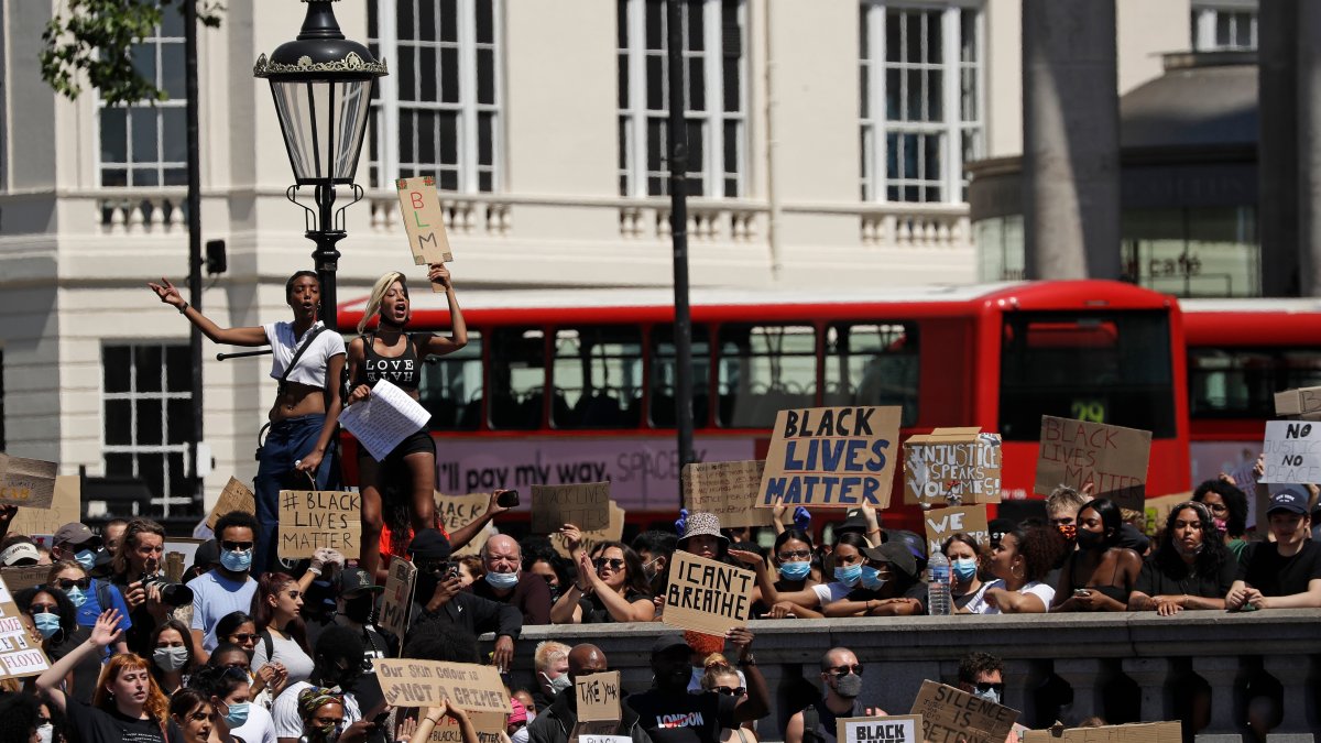 World Alarmed by Violence in US; Thousands March in London – NBC ...