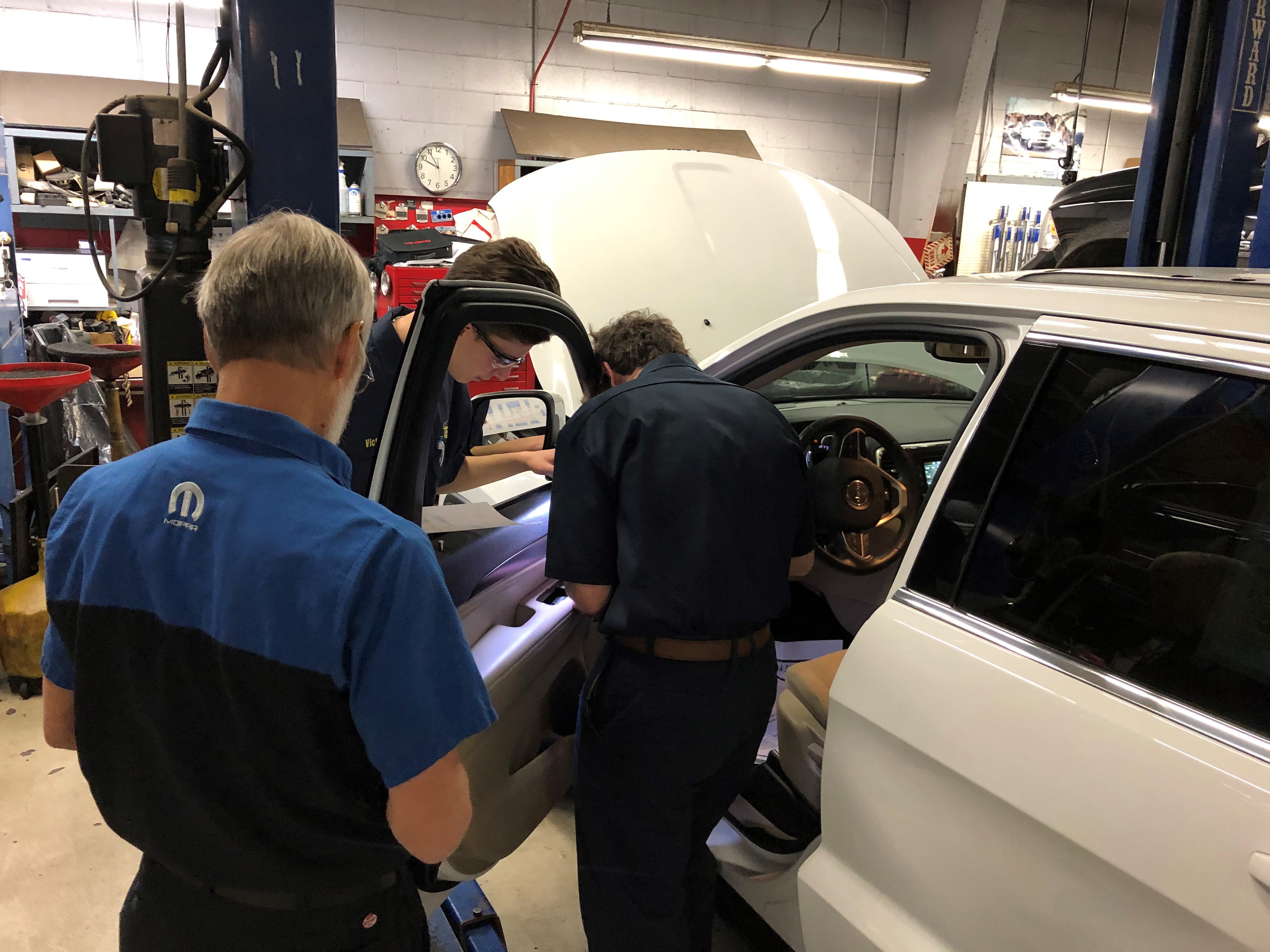 Female Student First to Compete in Automotive Competition – NBC Connecticut