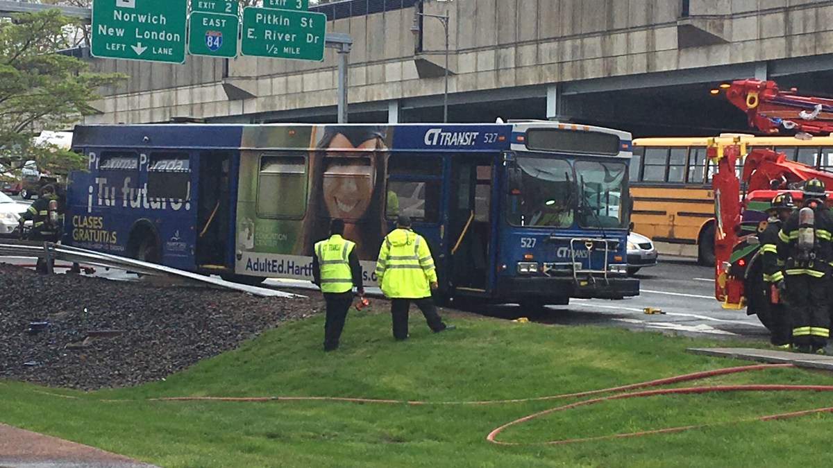 CT Transit Bus Catches Fire on I-91 in Hartford – NBC Connecticut