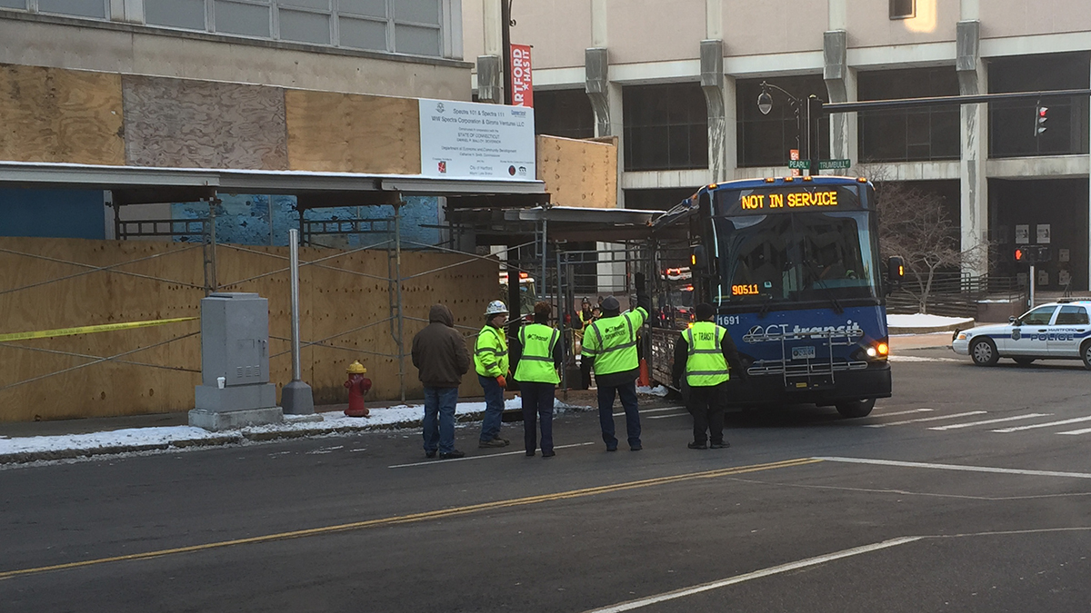 CT Transit Bus Hits Scaffolding of Building in Hartford – NBC Connecticut
