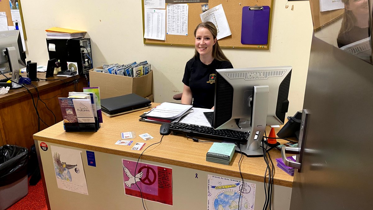 Combating Domestic Violence: Advocate Working With Southeastern CT ...