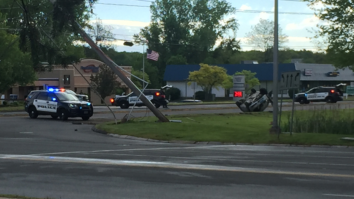 Rollover Crash Closes Route 190 in Enfield – NBC Connecticut Rollover Crash Closes Route 190 in Enfield – NBC Connecticut