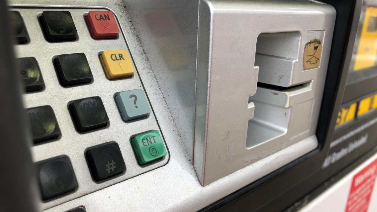 Two credit card skimmers found at Montville 7-Eleven – NBC Connecticut