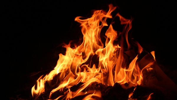 Four people displaced in Old Mystic after early morning fire – NBC ...