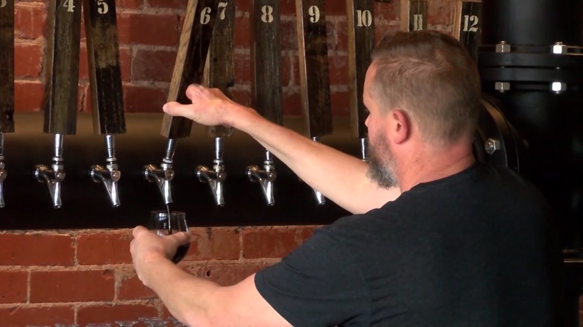 Proposal Aims to Extend Bar Hours in Connecticut – NBC Connecticut