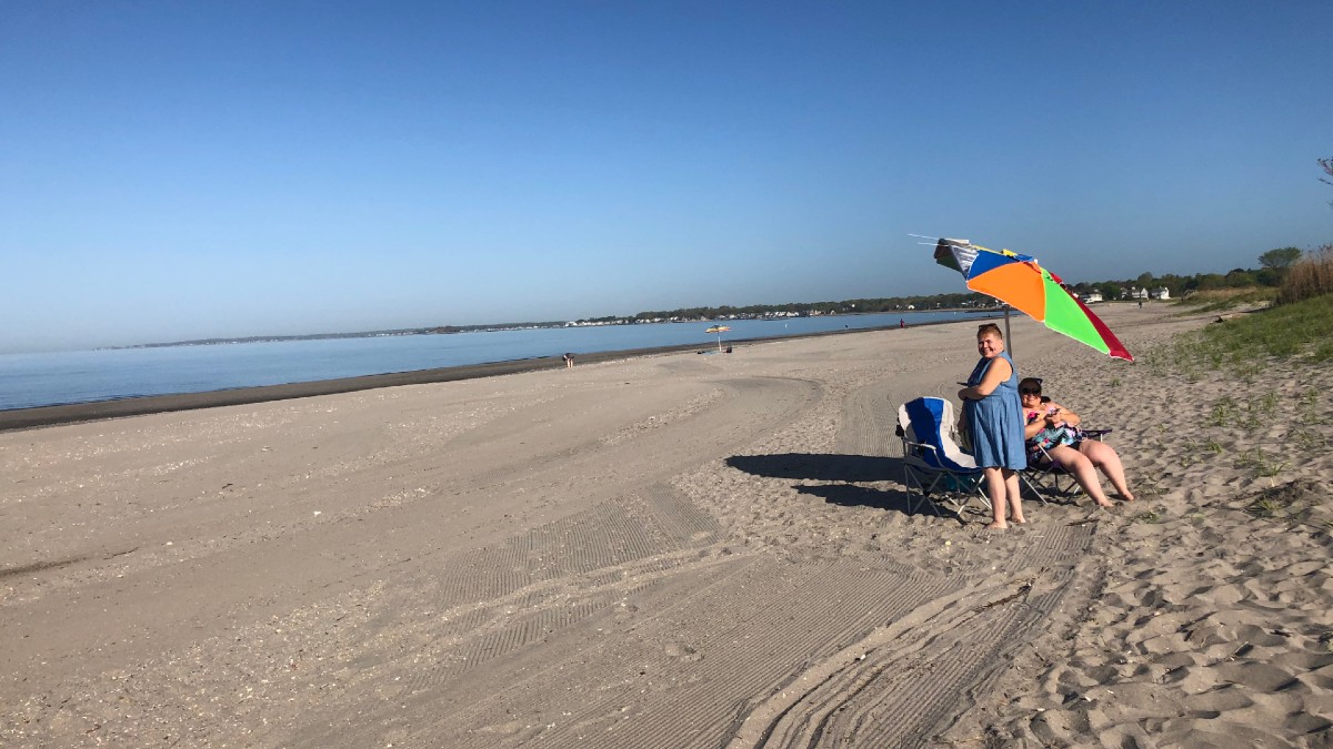 Beachgoers Get to Hammonasset Early Friday to Avoid Crowded Lots – NBC ...
