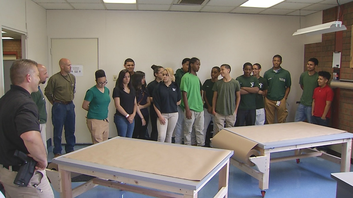 Students Design Evidence Tables for Police Department – NBC Connecticut