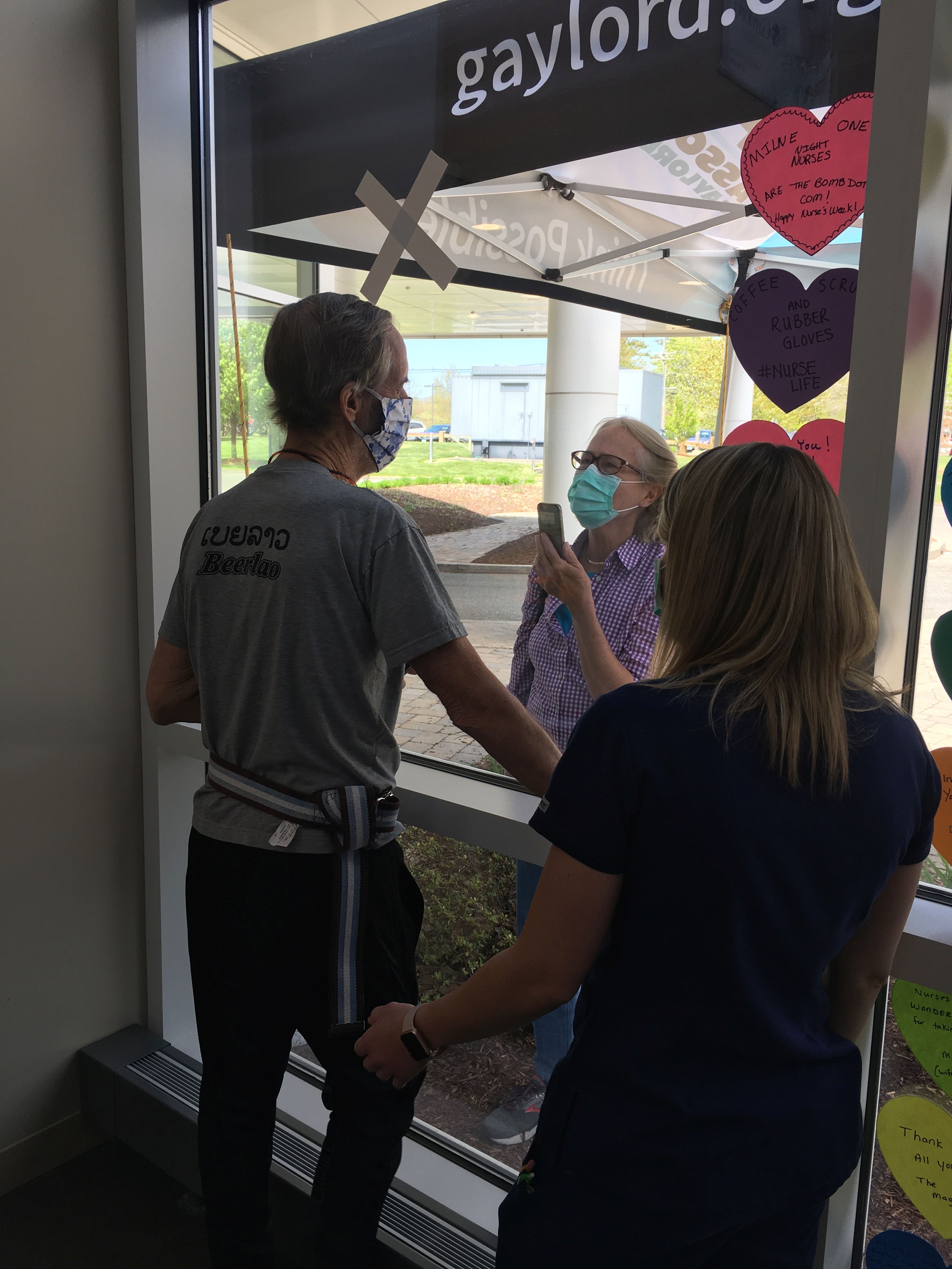 Window Visits Reconnect Couple Married 50 Years, Separated by COVID-19 ...