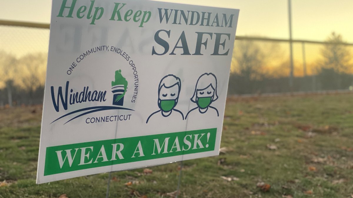 ‘Bracing Ourselves’: Doctors Urge People To Ring in the New Year at ...