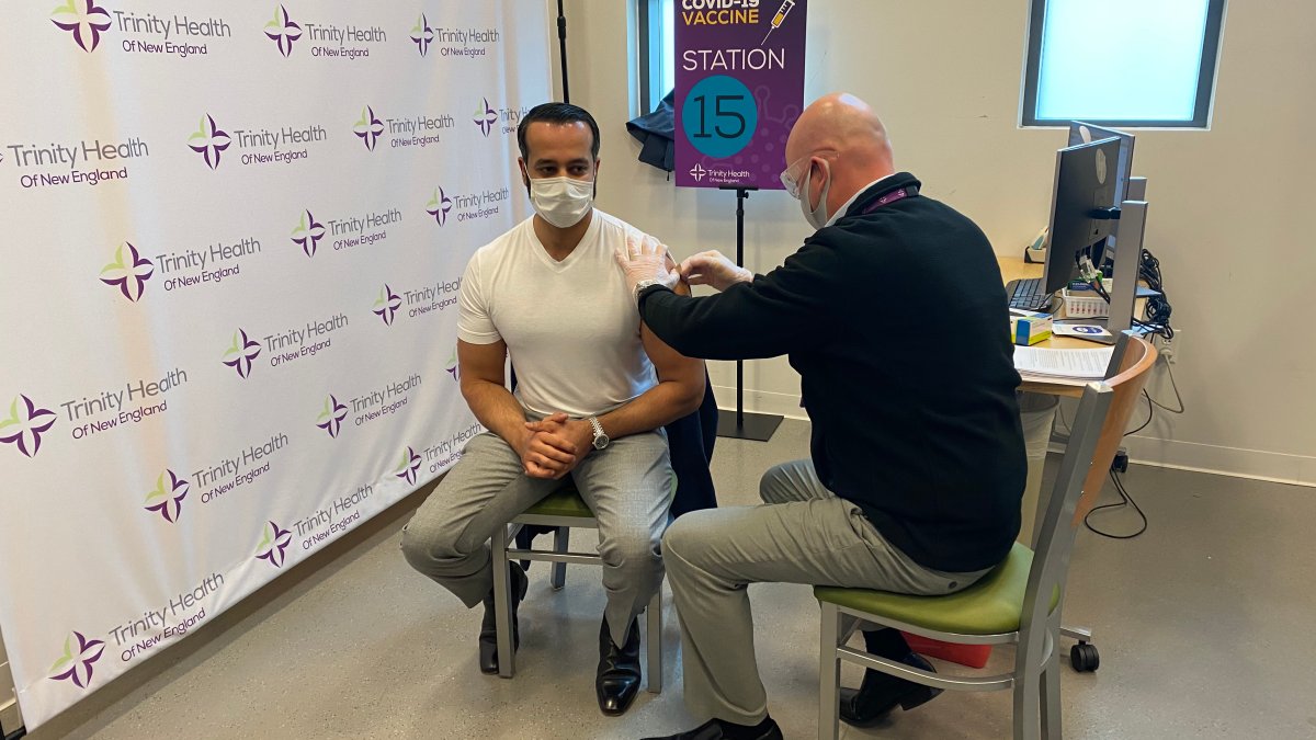 UConn Program Certifies Pharmacist to Become Vaccinators in the Fight ...