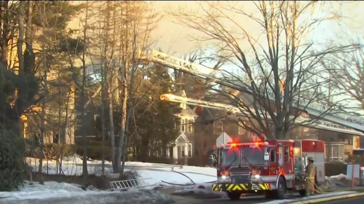 Firefighters Battle Fire in West Hartford – NBC Connecticut
