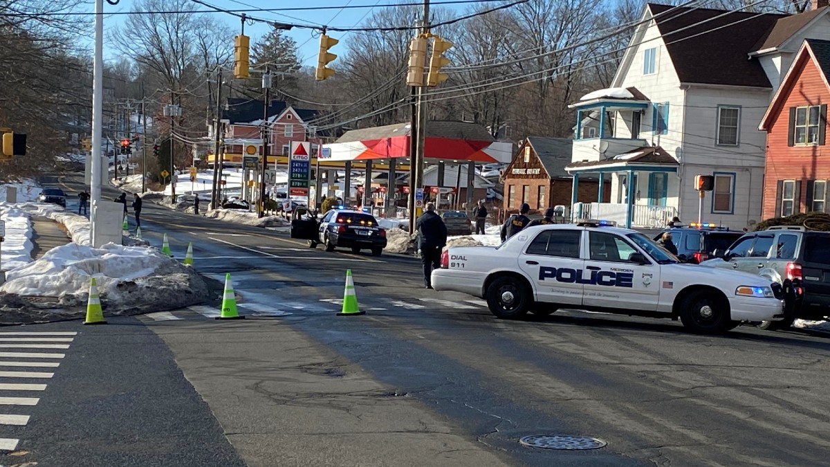 2 Men, 1 Juvenile Arrested After Gunfire, Car Crash on West Main Street ...