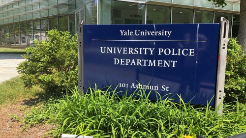 Yale staff assaulted in daylight robbery: police – NBC Connecticut
