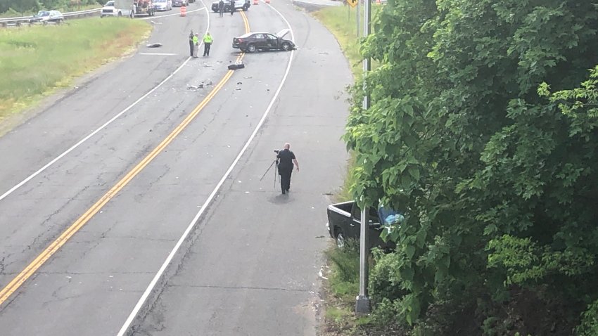 2 Injured in Enfield Car Crash on Route 190 – NBC Connecticut
