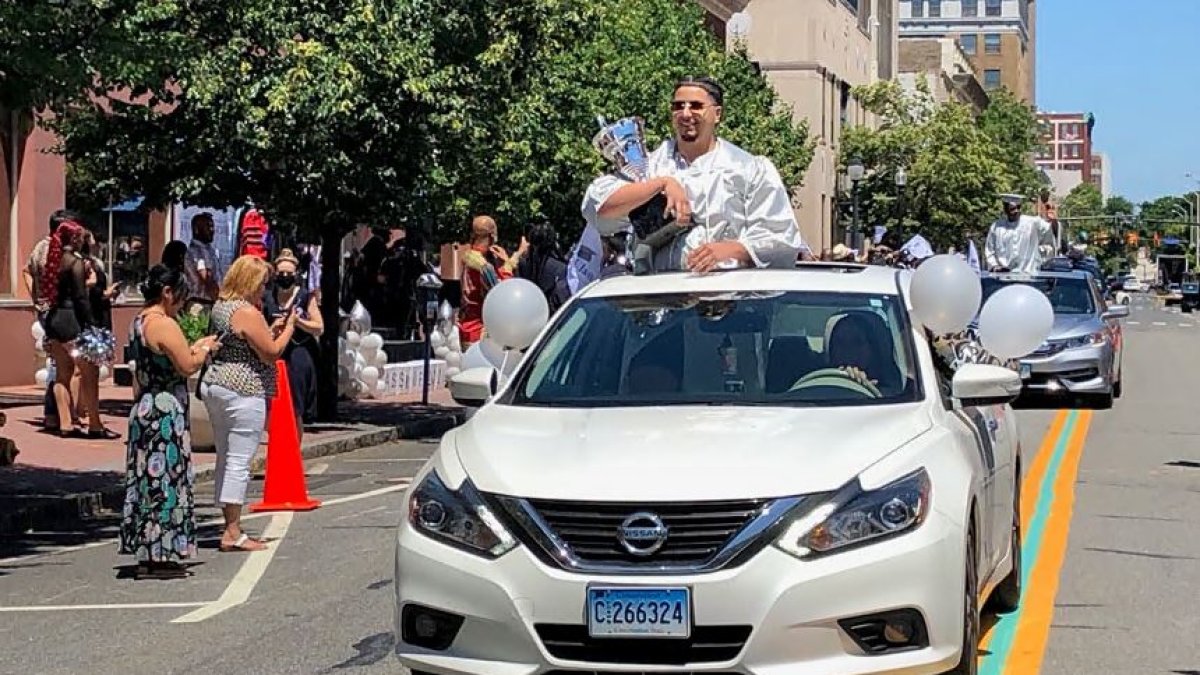 Capital Preparatory Harbor School Continues Car-Parade Graduation ...