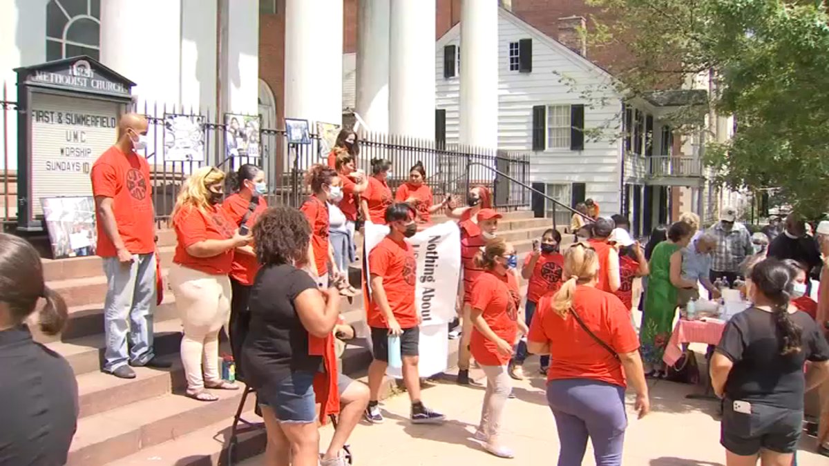 Supporters Cheer Temporary Reprieve of Ecuadorian Immigrant – NBC ...