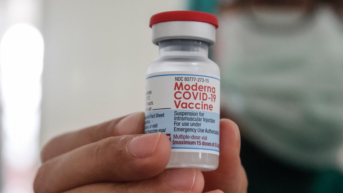 Moderna Says Third ‘Booster’ Shot Likely Needed By End of Year – NBC ...