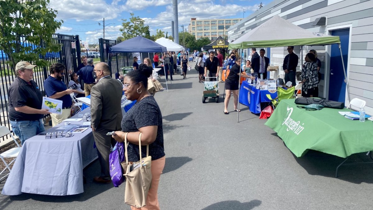 Hundreds Attend Hartford Hiring Event – NBC Connecticut