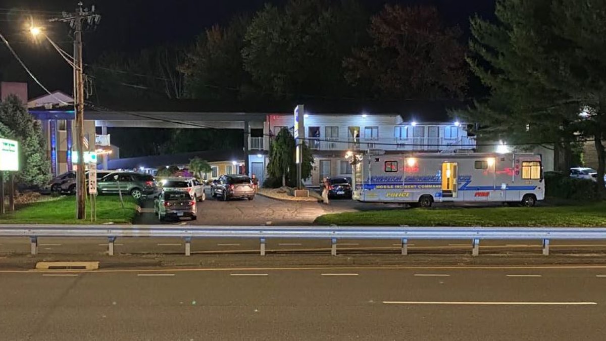 Large Police Presence at Motel in Newington – NBC Connecticut
