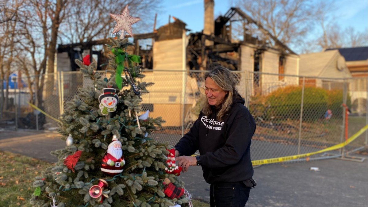 Community Decorates Christmas Tree in Memory of Man Killed in West ...