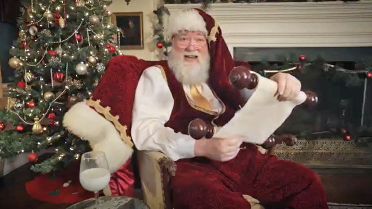 ‘Not Even COVID Can Ruin the Christmas Spirit’: Meet One of Santa’s ...