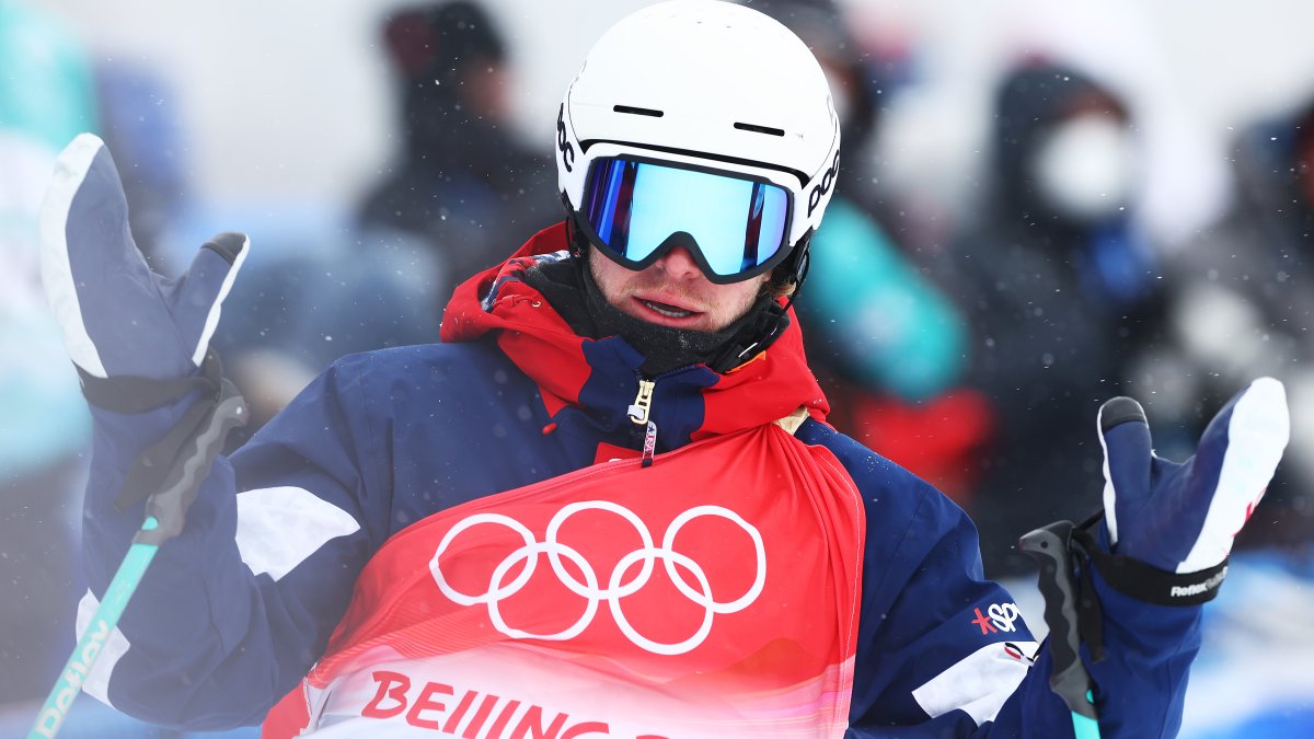 Team USA’s Aaron Blunck Wins First Place at Freestyle Skiing Halfpipe ...