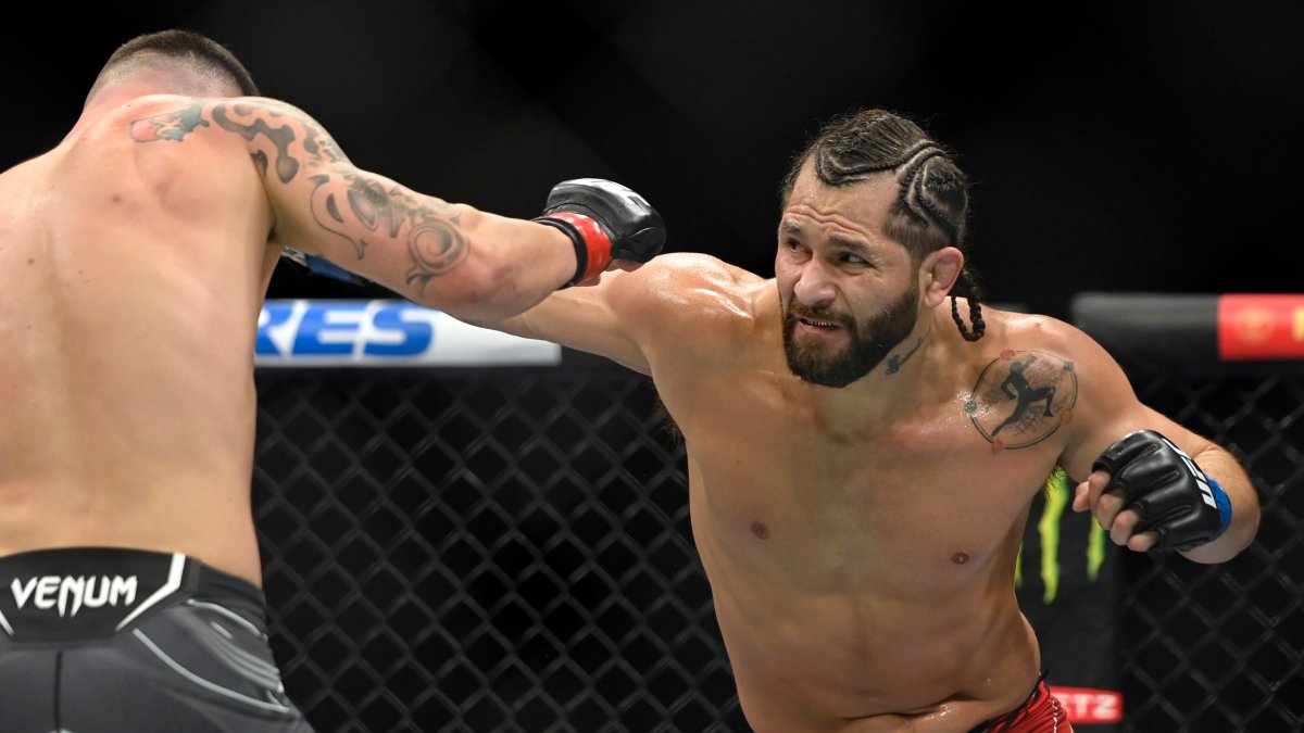 UFC fighter Jorge Masvidal Turns Himself In After Miami Beach Brawl ...