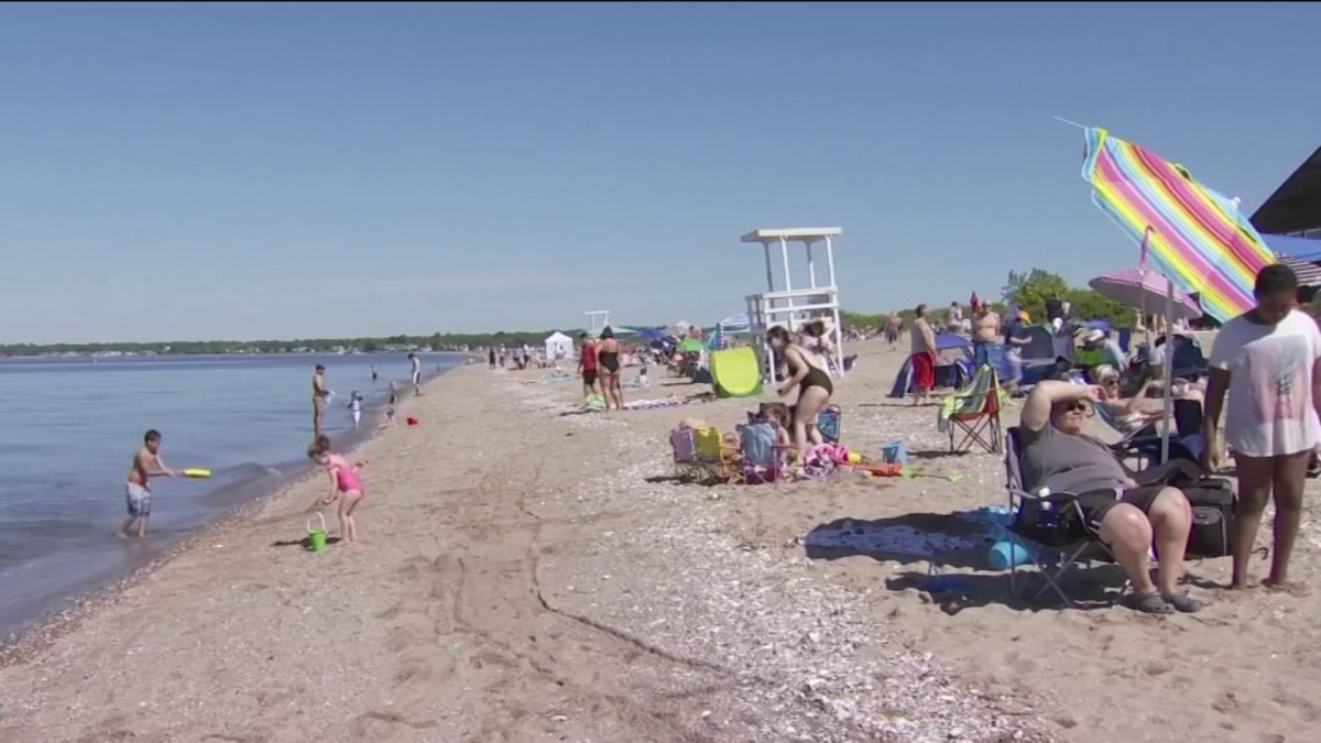 Families Gather At The Beach On This Hot Memorial Day Weekend Nbc Connecticut