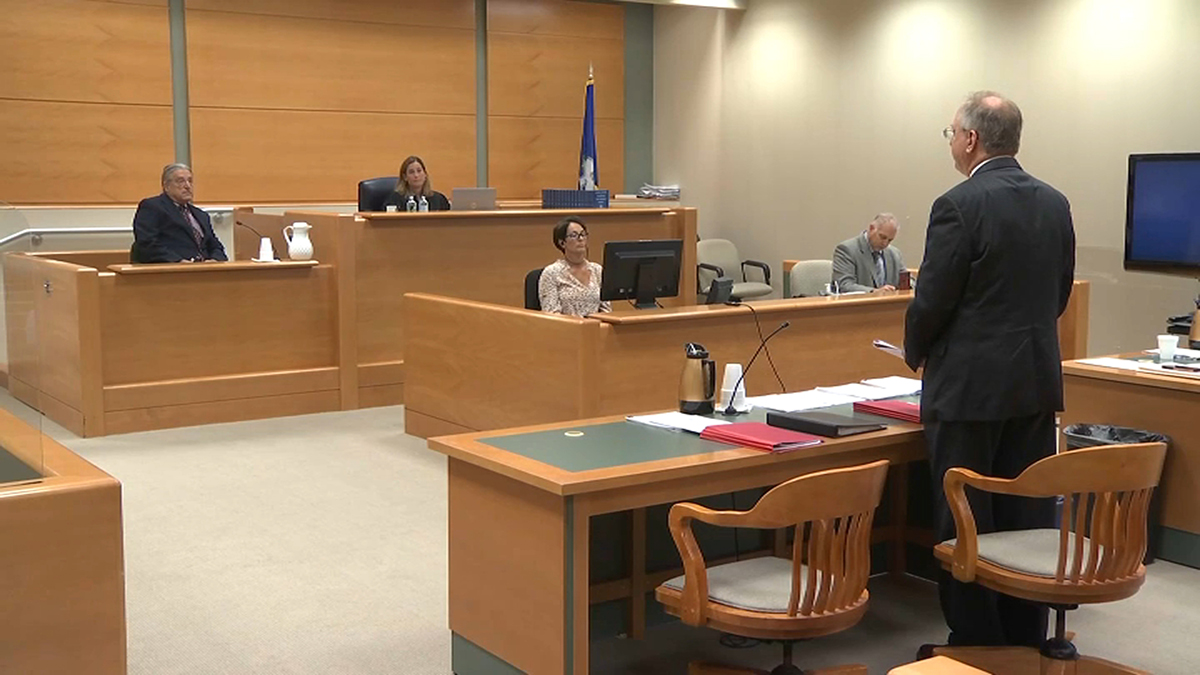 Alex Jones Lawyer Takes the Fifth During Sandy Hook Hearing in Conn ...