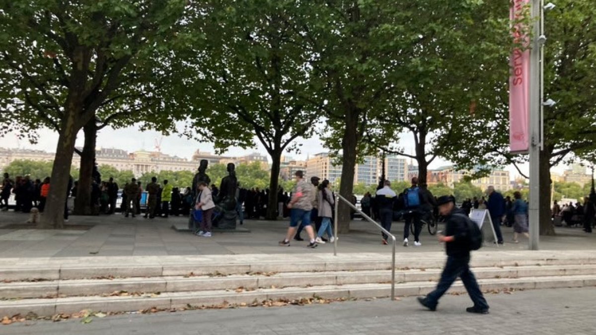 People in Conn. & London Reflect as Queen’s Funeral Nears – NBC Connecticut