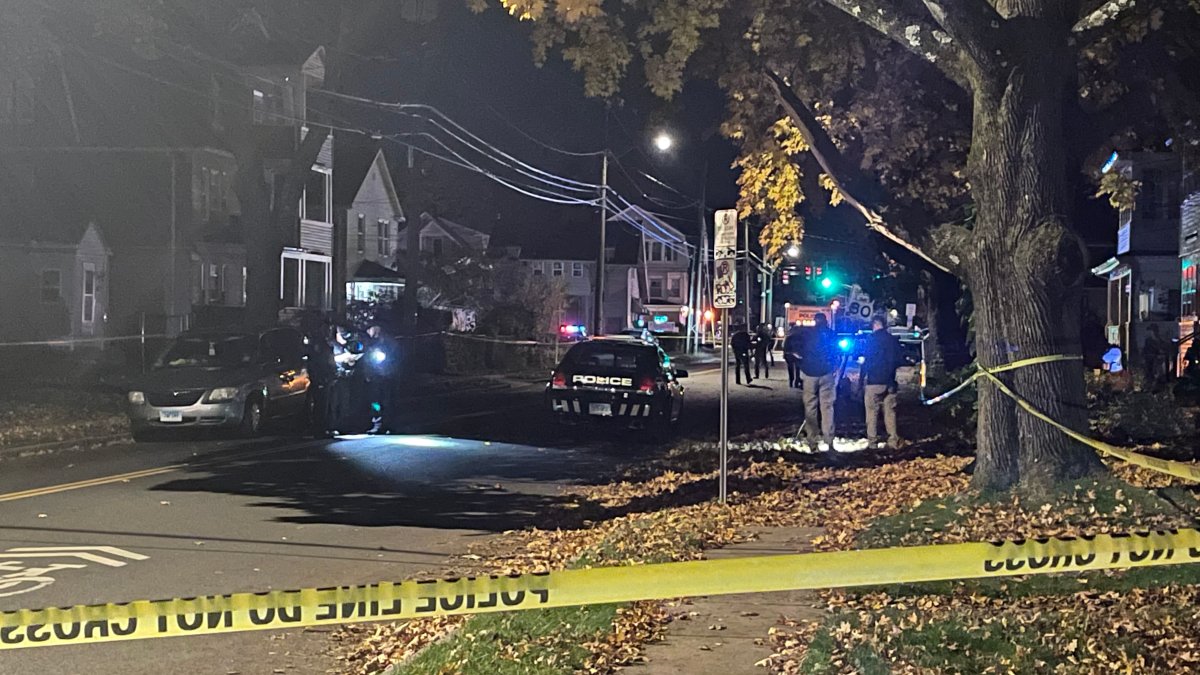 Man Dead After Being Shot While Driving Crashing Car Into Fence In