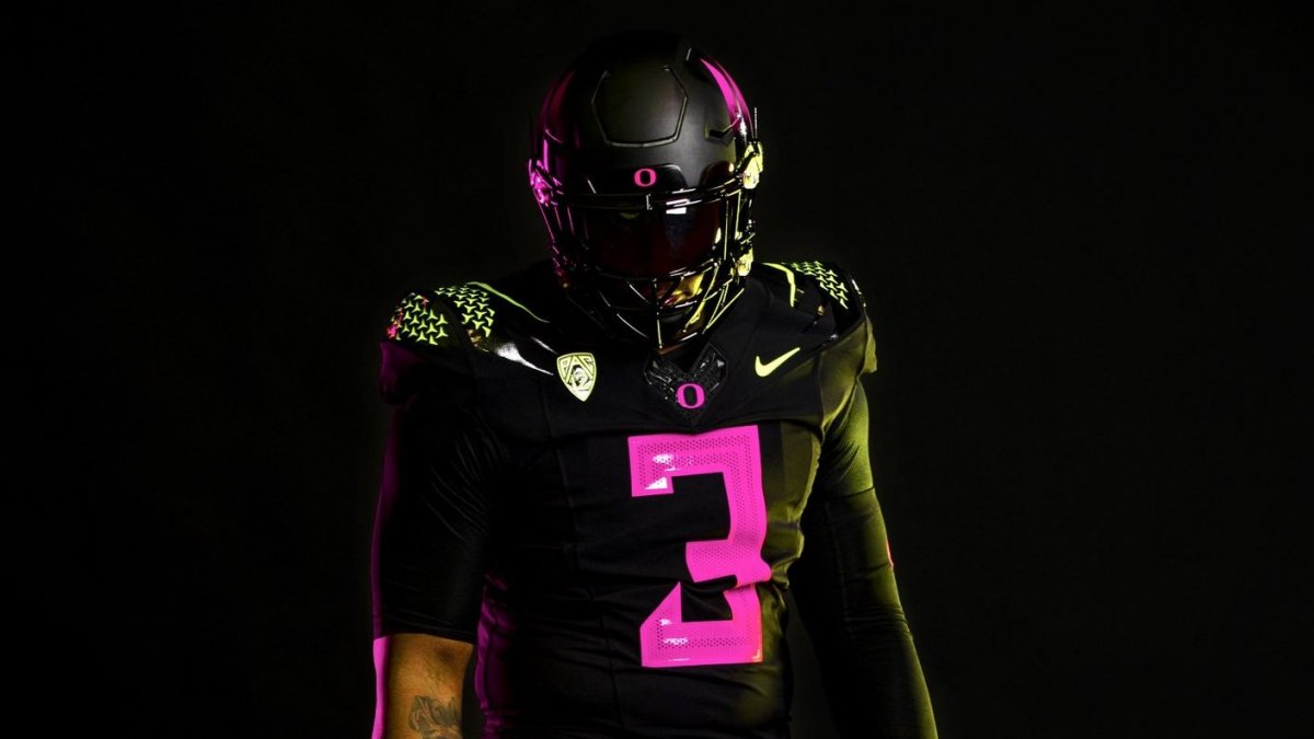 Oregon Ducks Reveal Breast Cancer Awareness Uniforms for UCLA Game ...