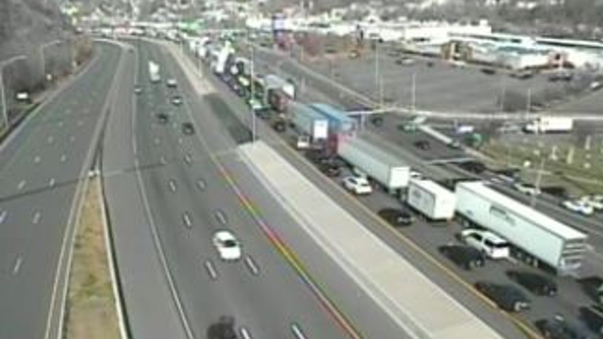 Truck Crash Closed I-84 West in Waterbury – NBC Connecticut
