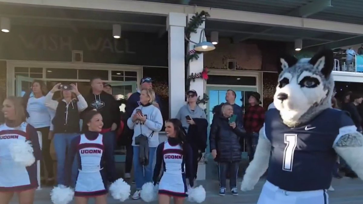 UConn Fans Travel to South Carolina Ahead of Bowl Game – NBC Connecticut