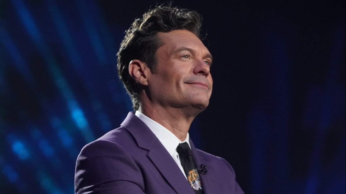 Ryan Seacrest Praises CNN’s Reduced-Alcohol NYE Show After 2021 Mishap ...