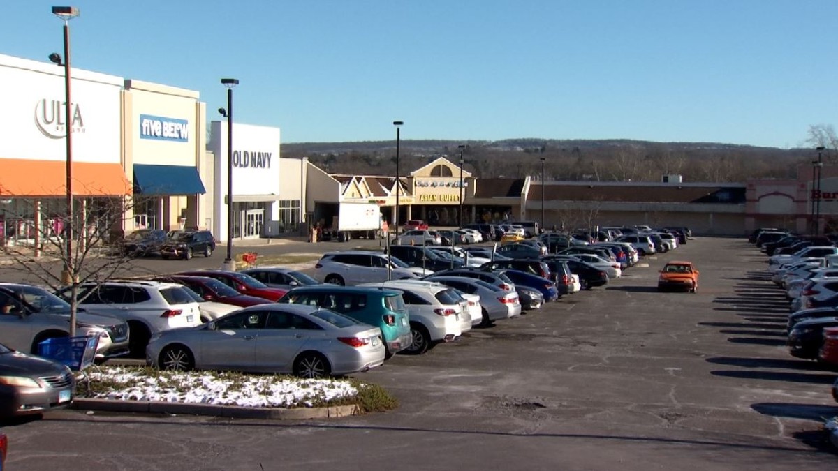 3 Minors Accused of Stealing Car in Wallingford, Snatching Purses in ...