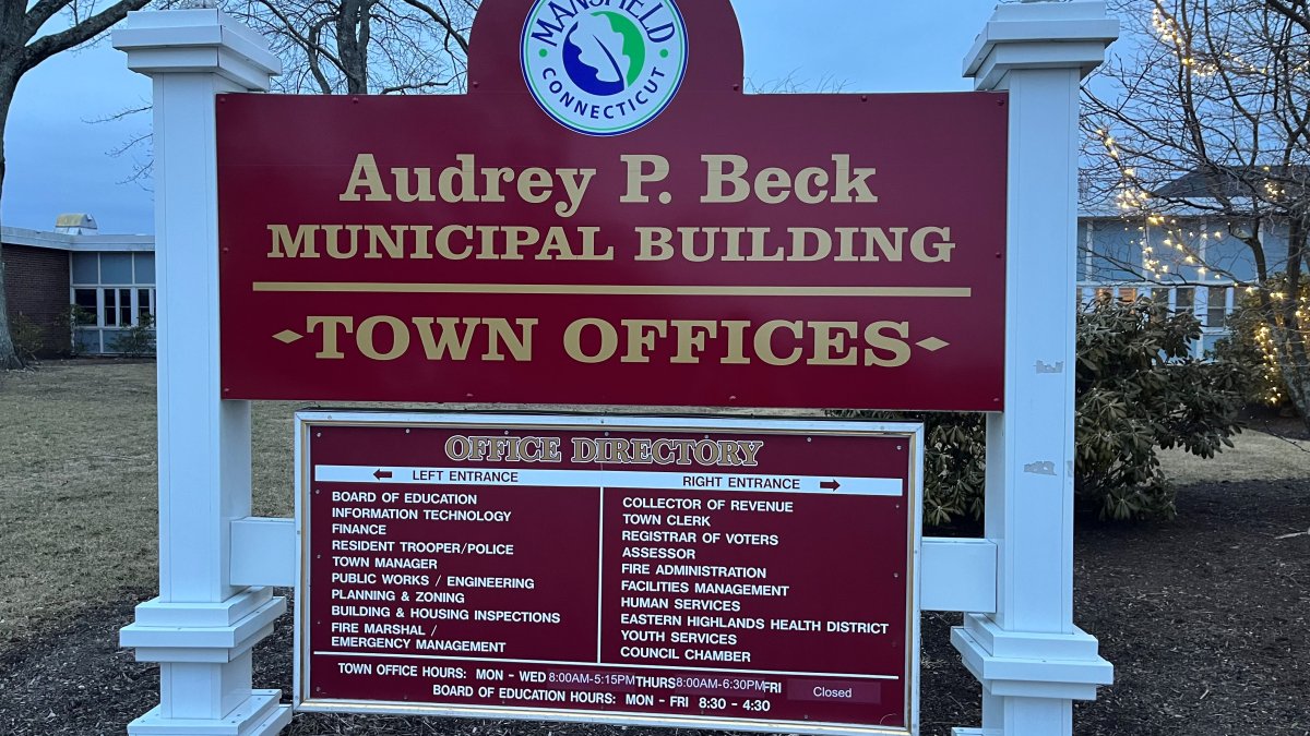Mansfield Town Hall Tests Out 4-Day Workweek – NBC Connecticut