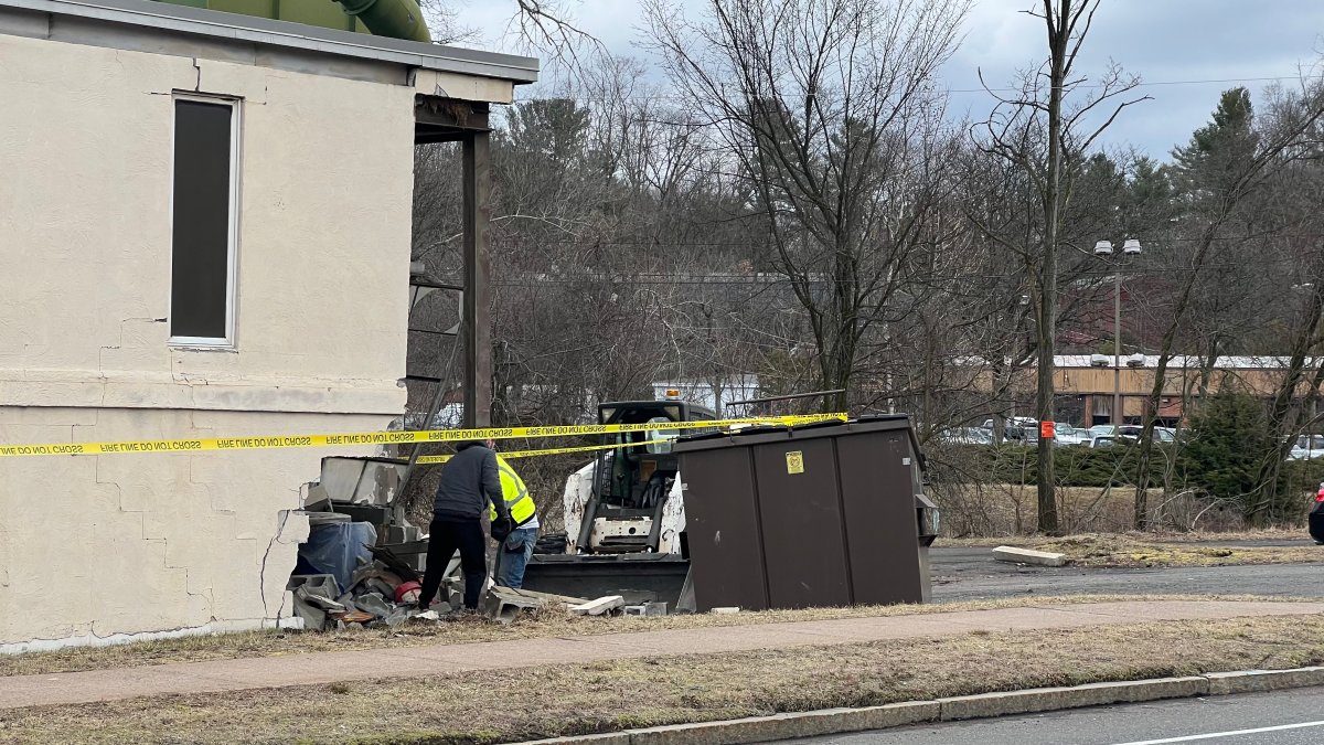 Car Crashes Into Building in Manchester – NBC Connecticut