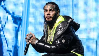 Influencer Ariela ‘La Langosta’ dies. Friend 6ix9ine pays tribute – NBC ...