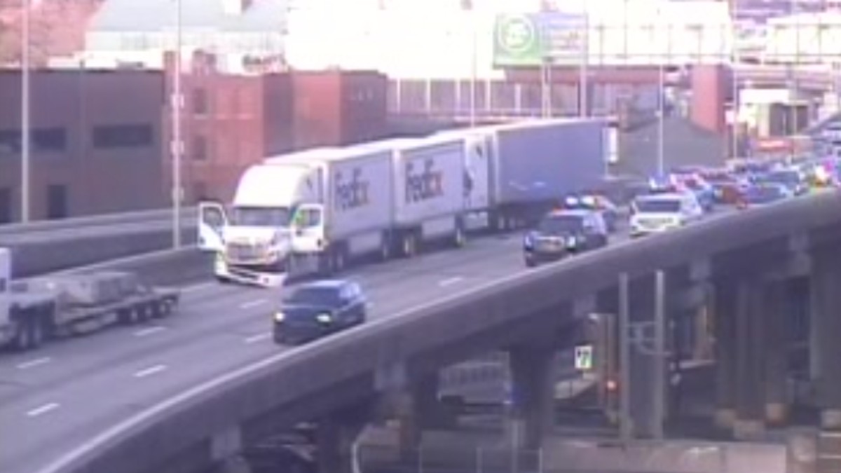 Delays on I-84 East in Hartford Clear After Crash Involving Tractor-Trailers – NBC Connecticut