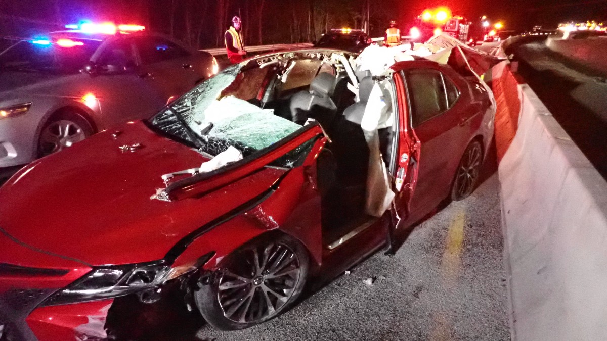 1 Injured After Something Hit Moving Car on I-95 South in Westport ...