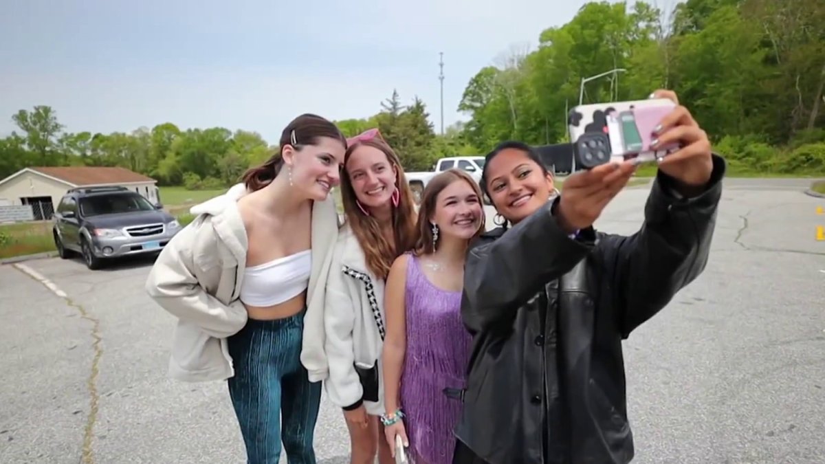 Connecticut Swifties Make Their Way to Foxborough for Taylor Swift’s ...