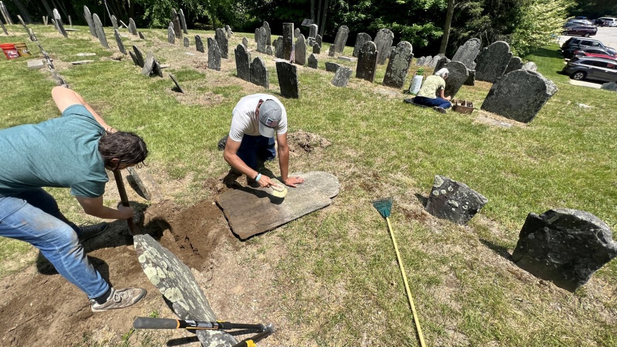 Rediscovering History in the Norwichtown Colonial Burying Ground – NBC ...