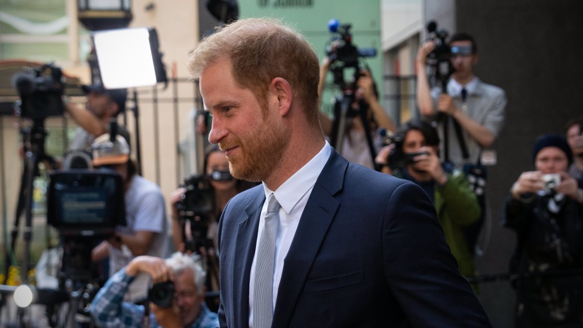 Prince Harry wins phone hacking lawsuit against British tabloid ...
