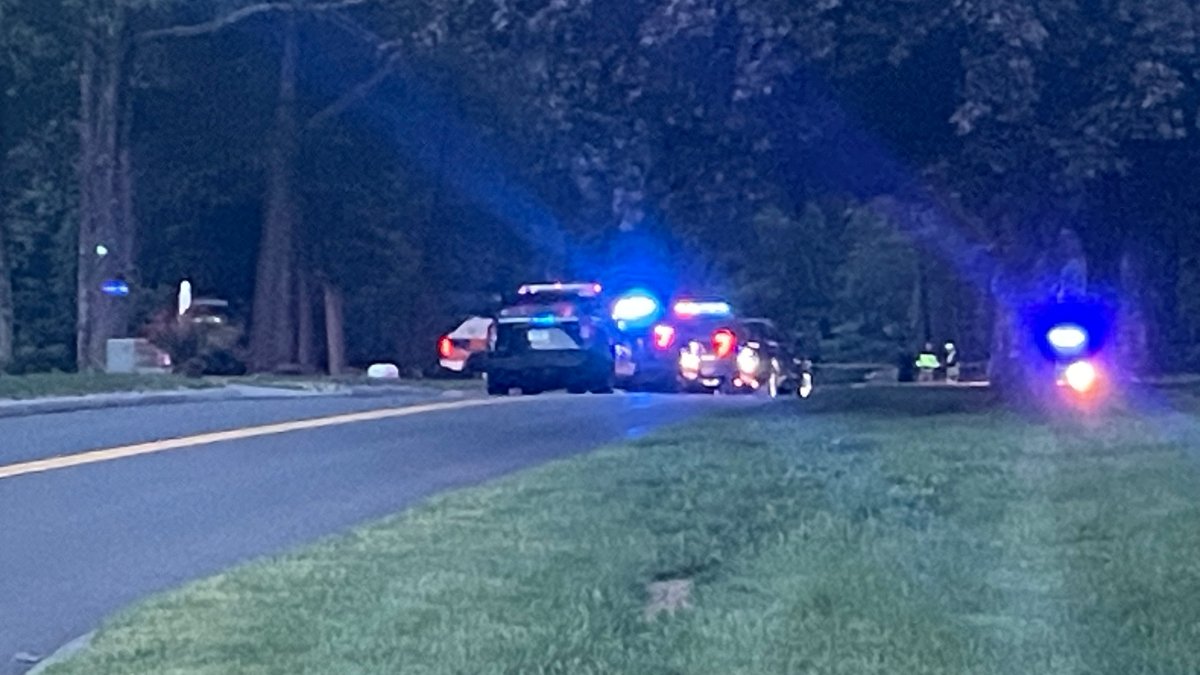 Two Taken To Hospital After Car Hits Tree In Glastonbury Nbc Connecticut