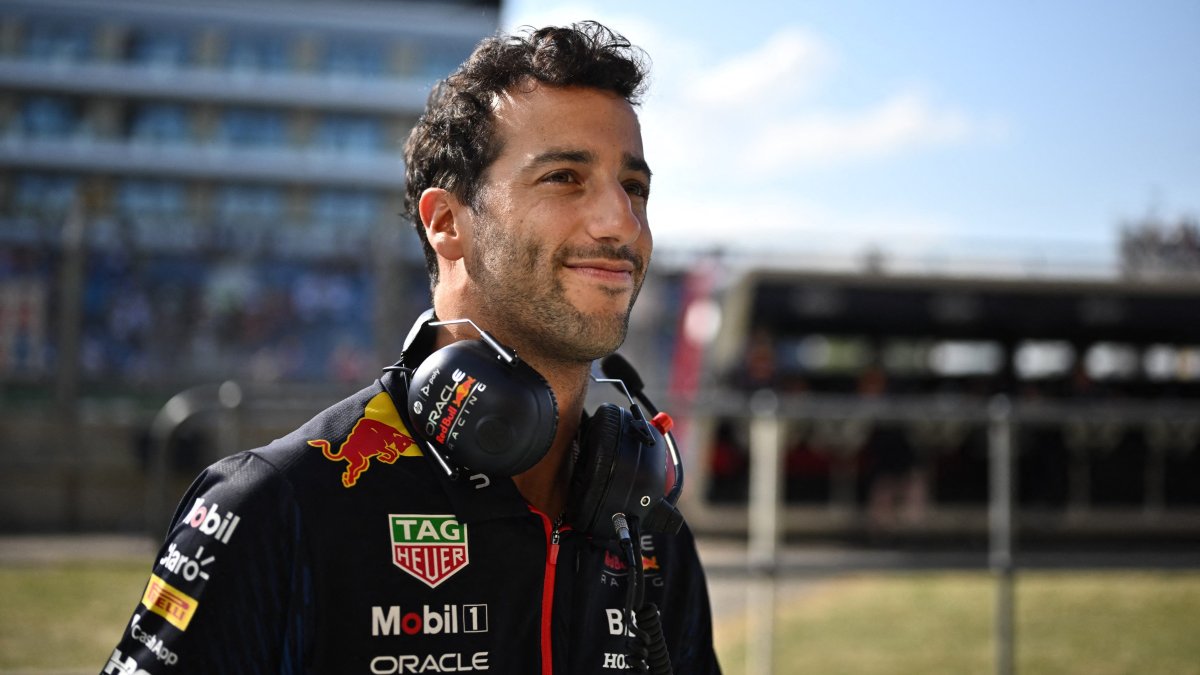 Daniel Ricciardo to replace Nyck de Vries at AlphaTauri for rest of 2023 F1 season – NBC Connecticut