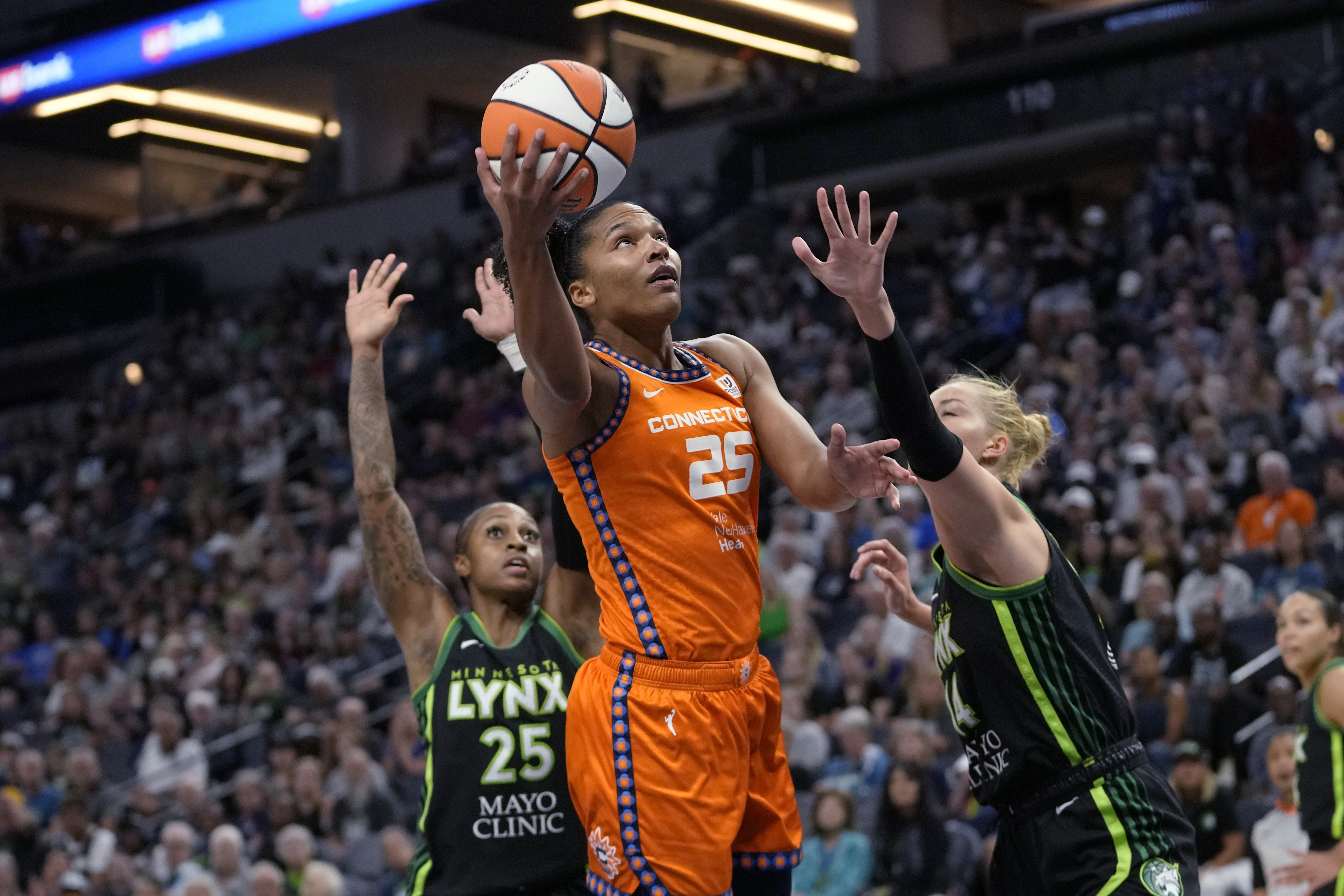 Thomas and Bonner help Connecticut Sun advance to fifth straight WNBA ...
