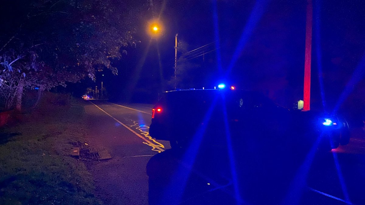 Motorcyclist dies after crashing into Hamden utility pole – NBC Connecticut