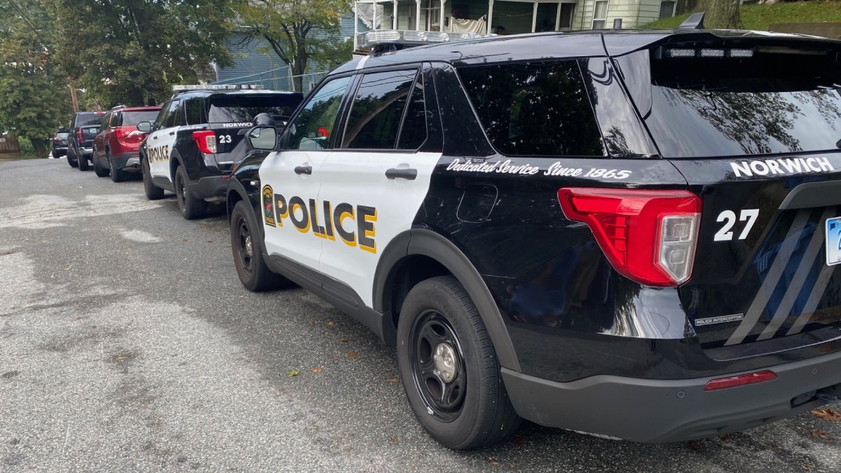 2 rooms condemned in Norwich apartment after child falls from window ...