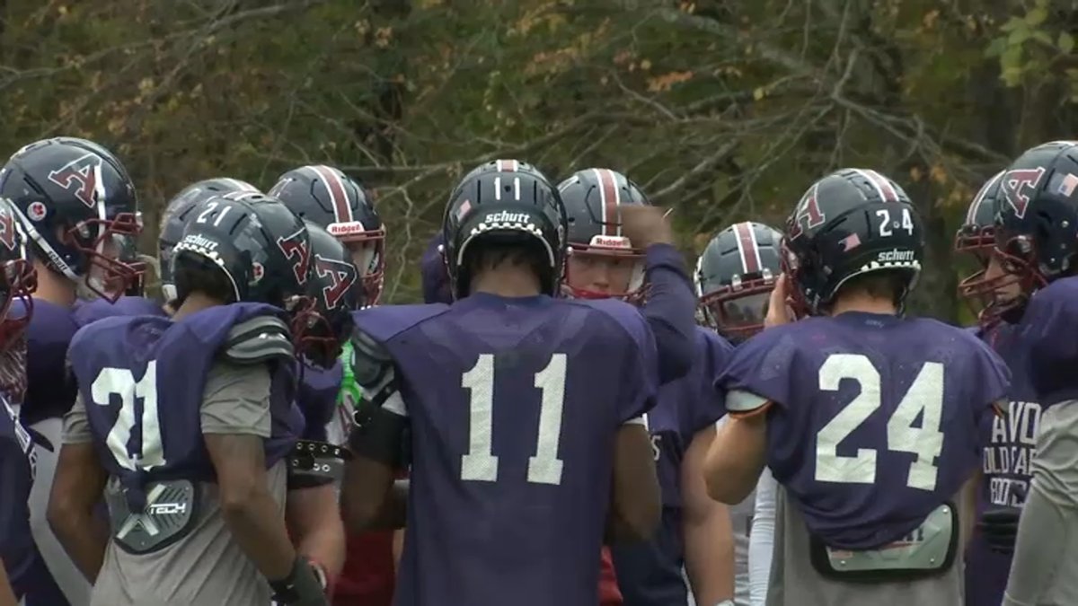 Avon Old Farms players surprise teammate battling cancer – NBC Connecticut